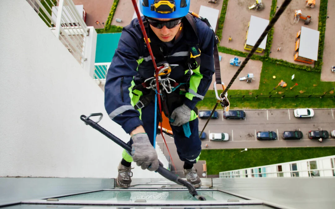 Introduction To Rope Access: Helpful Guide